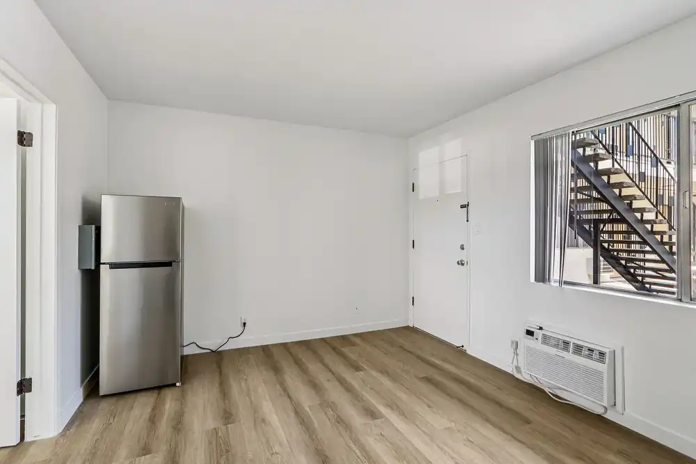 15444-15454 Chatsworth St. - Mission Hills, CA 91345 | ApartmentGuide.com