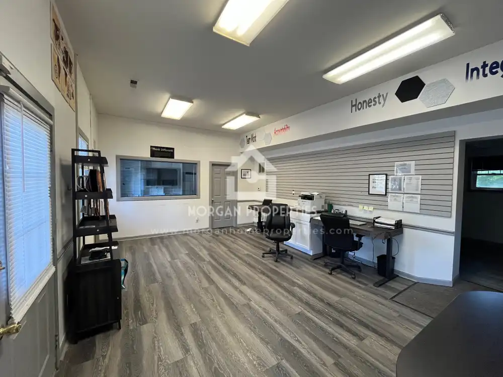 722 Bundy Ave - New Castle, IN 47362 | ApartmentGuide.com