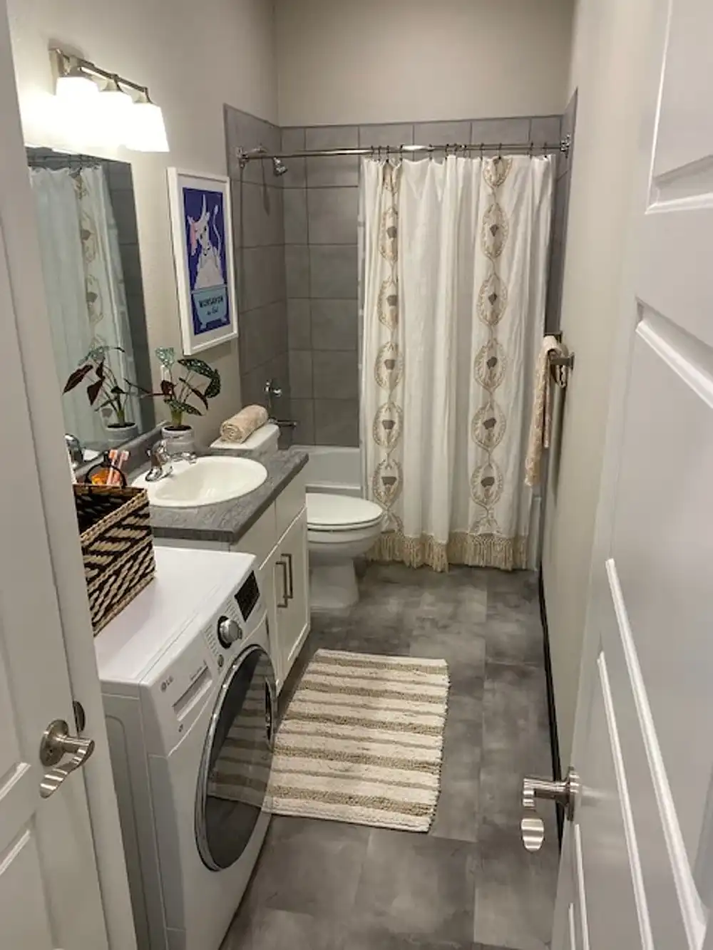 Metro Tower Lofts - Lubbock, TX 79401 | ApartmentGuide.com